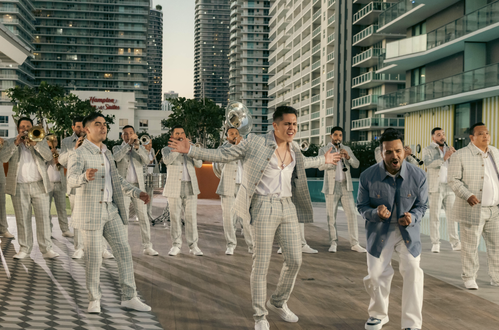 Banda Los Sebastianes y Luis Fonsi lanzan el impactante video musical ...